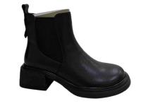China Ladies Leather Boots for sale