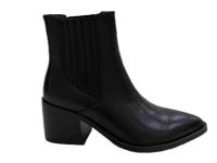 China Ladies Leather Boots for sale