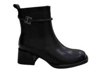 China Ladies Leather Boots for sale