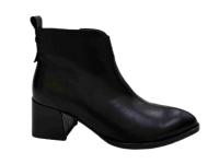 China Ladies Leather Boots for sale