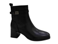 China Ladies Leather Boots for sale