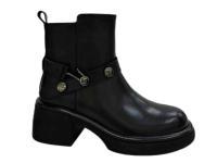 China Ladies Leather Boots for sale