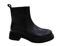China Ladies Leather Boots for sale