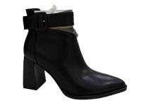 China Ladies Leather Boots for sale