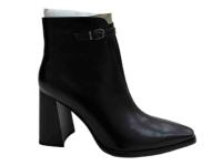 China Ladies Leather Boots for sale