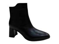 China Ladies Leather Boots for sale