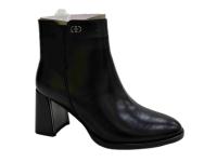 China Ladies Leather Boots for sale