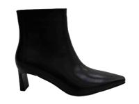 China Ladies Leather Boots for sale