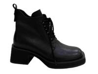 China Ladies Leather Boots for sale