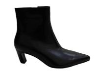 China Ladies Leather Boots for sale