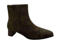 China Ladies Leather Boots for sale