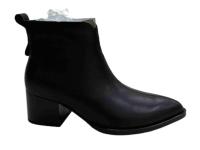 China Ladies Leather Boots for sale