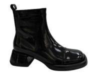 China Ladies Leather Boots for sale