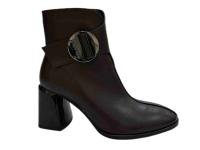 China Ladies Leather Boots for sale