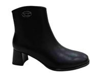 China Ladies Leather Boots for sale