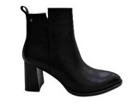 China Ladies Leather Boots for sale