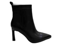 China Ladies Leather Boots for sale