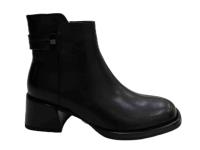 China Ladies Leather Boots for sale
