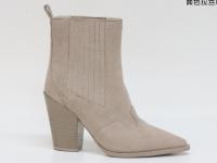 China Ladies Leather Boots for sale