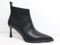 China Ladies Leather Boots for sale
