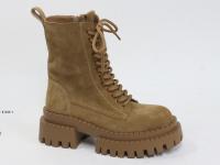 China Ladies Leather Boots for sale