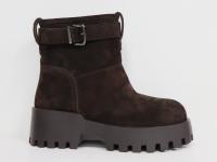 China Ladies Leather Boots for sale
