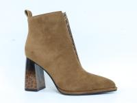 China Ladies Leather Boots for sale
