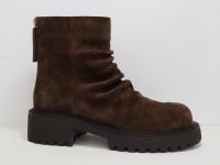 China Ladies Leather Boots for sale