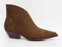 China Ladies Leather Boots for sale