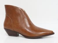 China Ladies Leather Boots for sale
