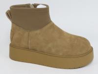 China Ladies Leather Boots for sale