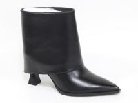 China Ladies Leather Boots for sale