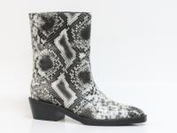 China Ladies Leather Boots for sale