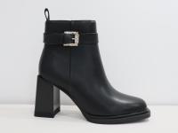 China Ladies Leather Boots for sale