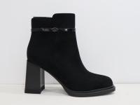 China Ladies Leather Boots for sale