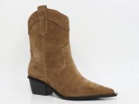 China Ladies Leather Boots for sale