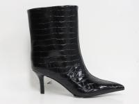 China Ladies Leather Boots for sale