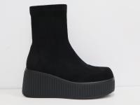 China Ladies Leather Boots for sale