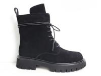 China Ladies Leather Boots for sale