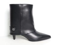 China Ladies Leather Boots for sale