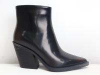 China Ladies Leather Boots for sale