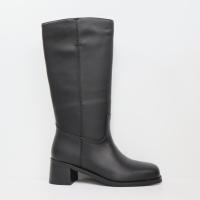 China Ladies Leather Boots for sale