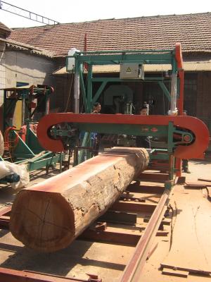 Cina Lama a nastro di legno orizzontale MJ1000/MJ1300/segheria portatile della lama a nastro da vendere in vendita