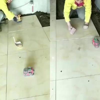 Cina il muro di mattoni di pavimentazione ad alta potenza del vibratore della macchina delle mattonelle 16.8V piastrella gli strumenti di pavimentazione automatici in vendita