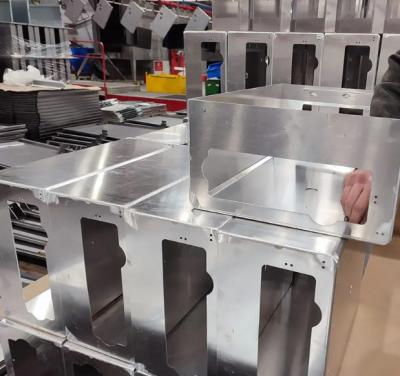 Cina Precisione OEM stampaggio a piegatura metallica 304 parti in acciaio inossidabile Fabbricazione di lamiere metalliche in vendita