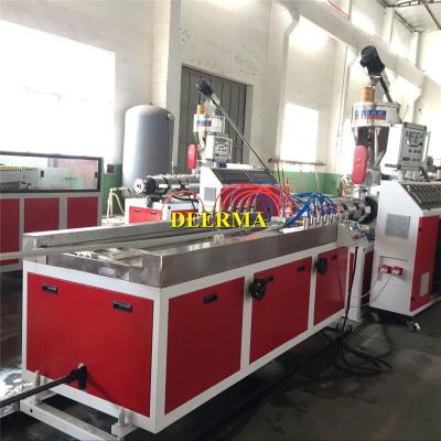 China Hohe Produktivität PVC Kunststoff Eckperlenform- und Schneidmaschine/Produktionslinie zu verkaufen