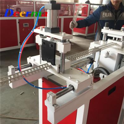 Cina Macchina per la produzione di perline da angolo in PVC da 8 kg per la ristrutturazione e la costruzione di hotel in vendita