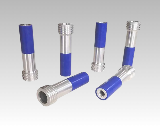 Durable sandblasting nozzle construction