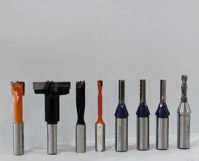 中国 超硬チップ Vポイント貫通穴ボーリングビット 70mm長 販売のため