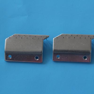 Cina Parti di macchine di rifinitura Bruckner personalizzate Piastra di ago Benniger Stenter Pin Bar Pin Plate Rame Materiale di acciaio al carbonio in vendita